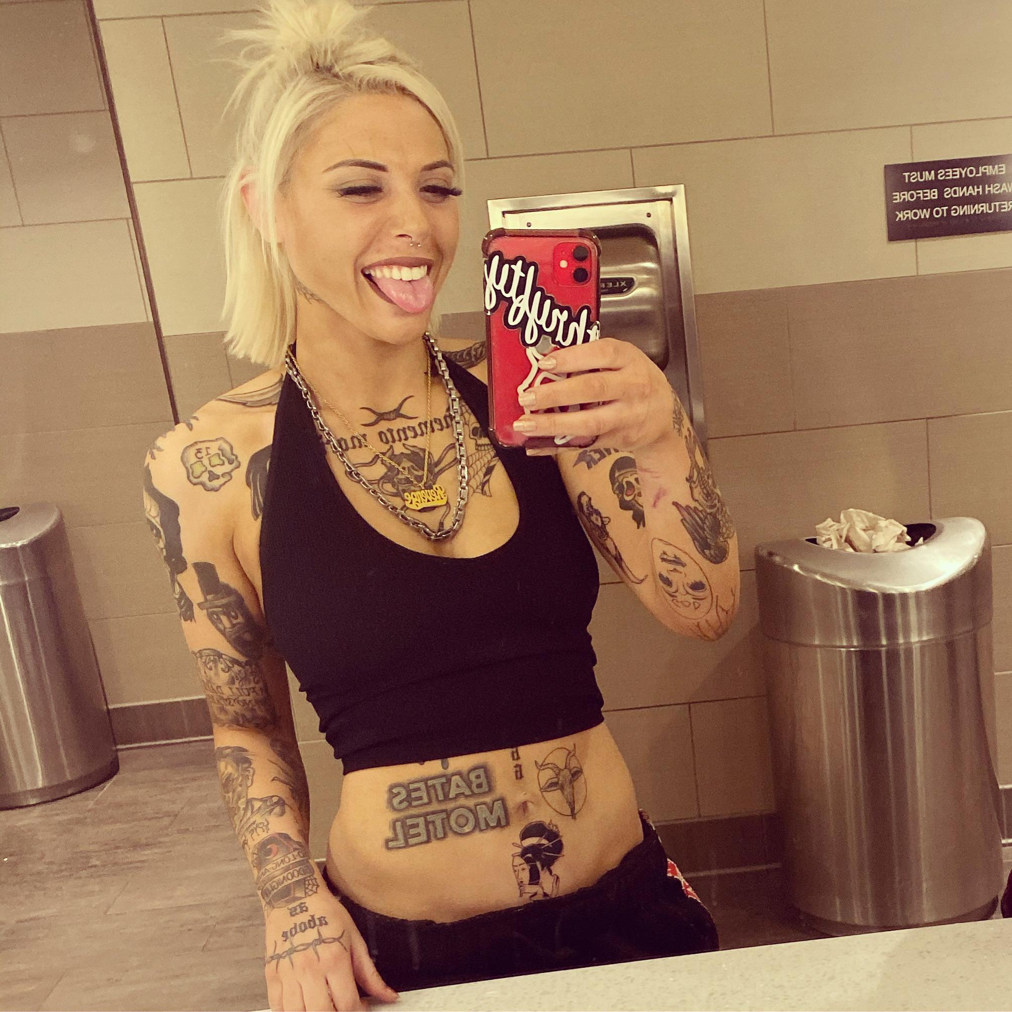 I think my onlyfans is gonna get wild tonight idc | Scrolller