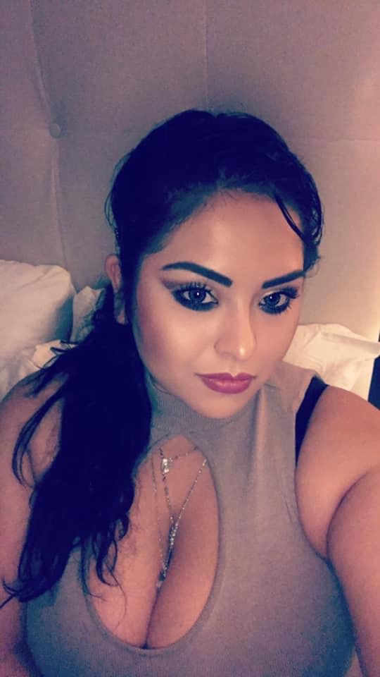 I wish I was the necklace | Scrolller