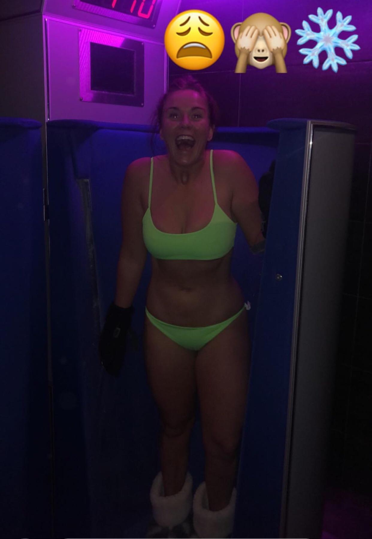 Ice bath | Scrolller