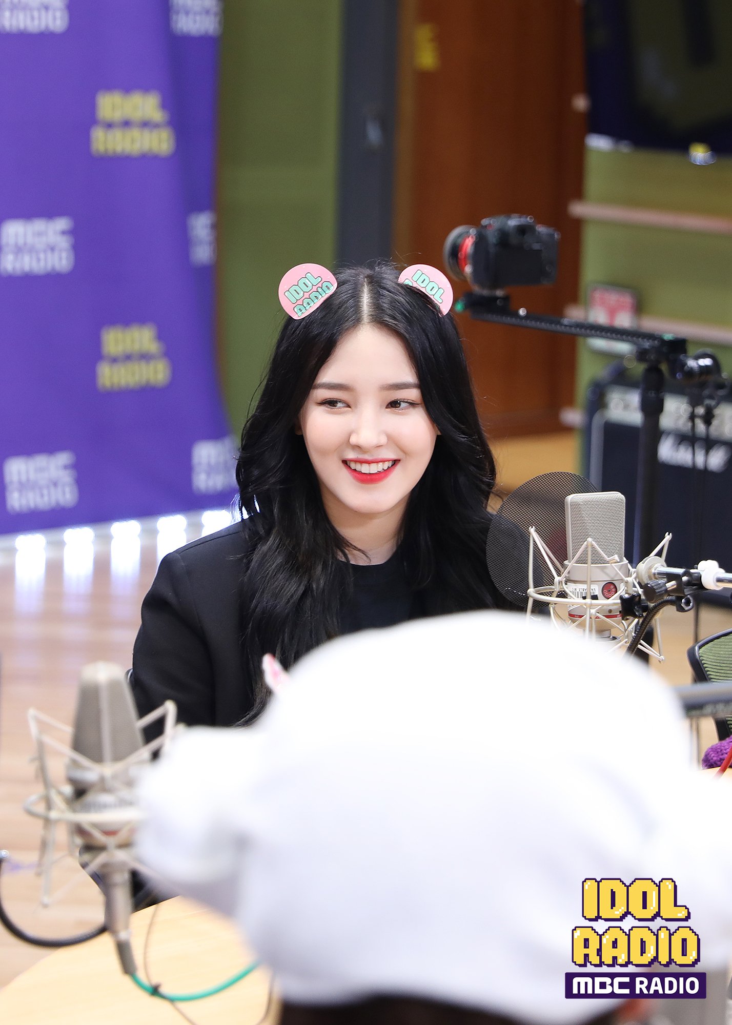 Idol Radio | Scrolller