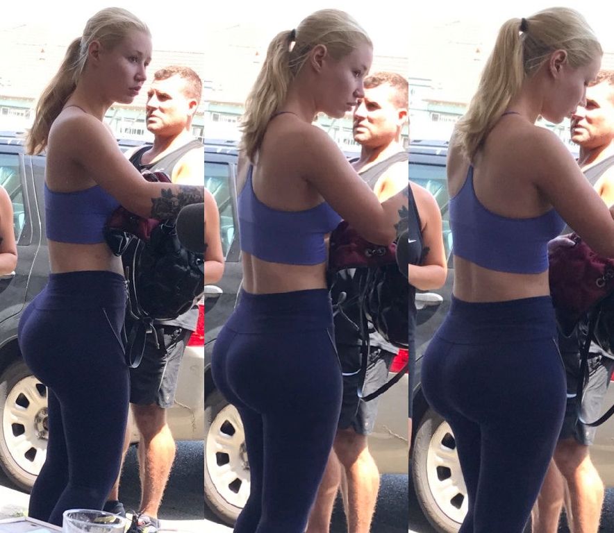 Iggy Azalea Scrolller