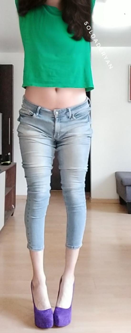 (click for full image)Hey guys are my legs long enough for this sub ? I ...