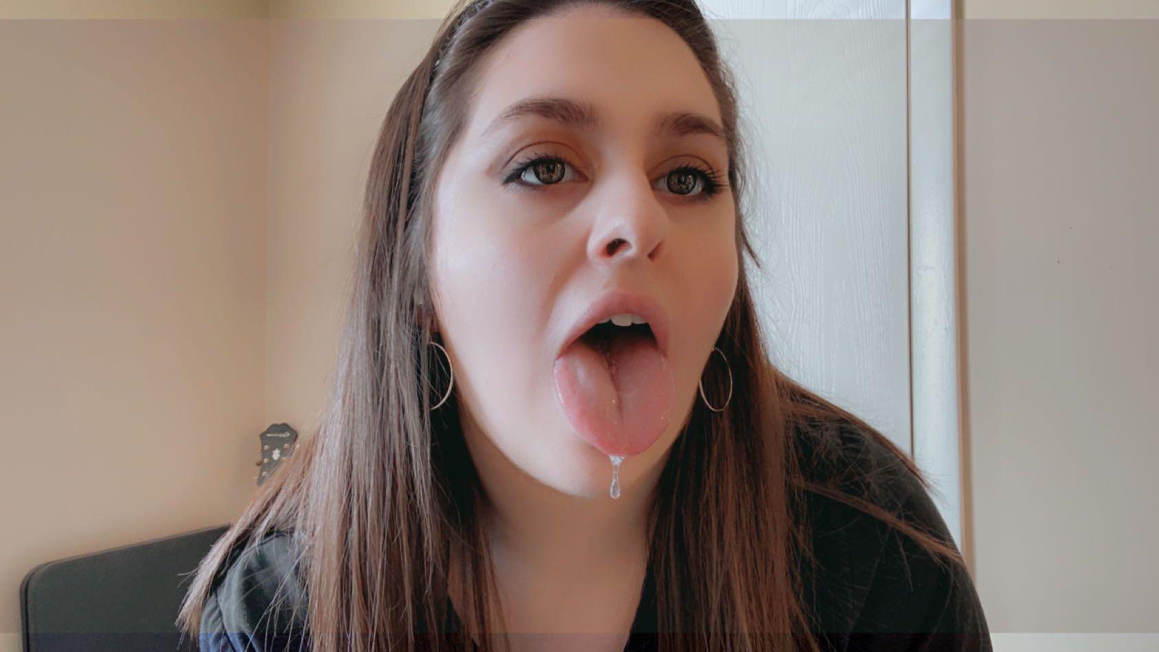 Imagine my spit is your cum😜 | Scrolller