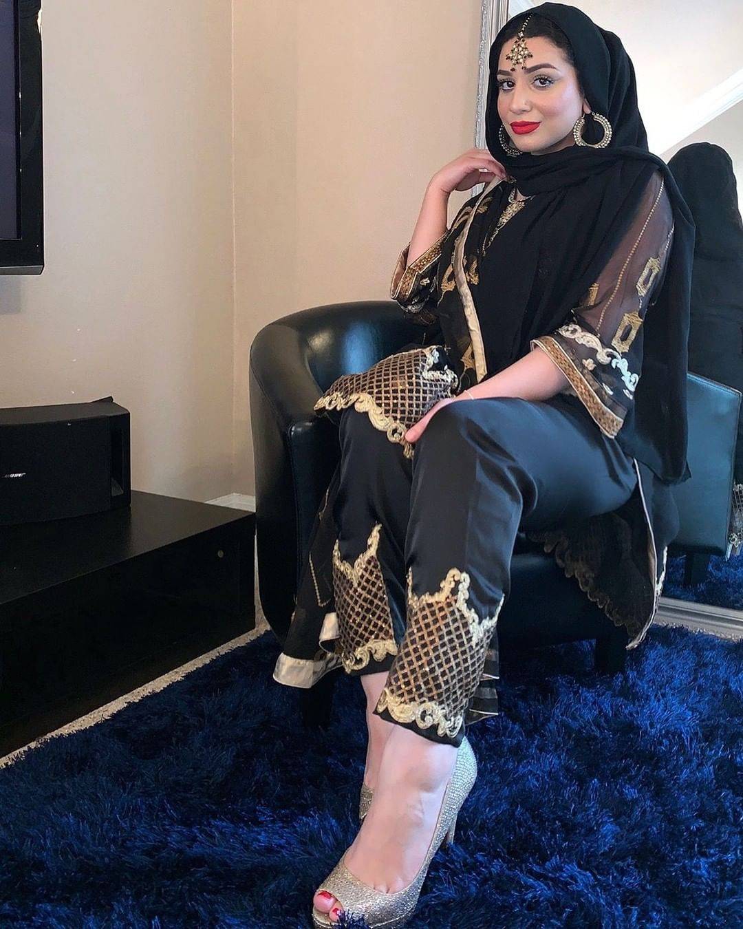 In Heels Scrolller