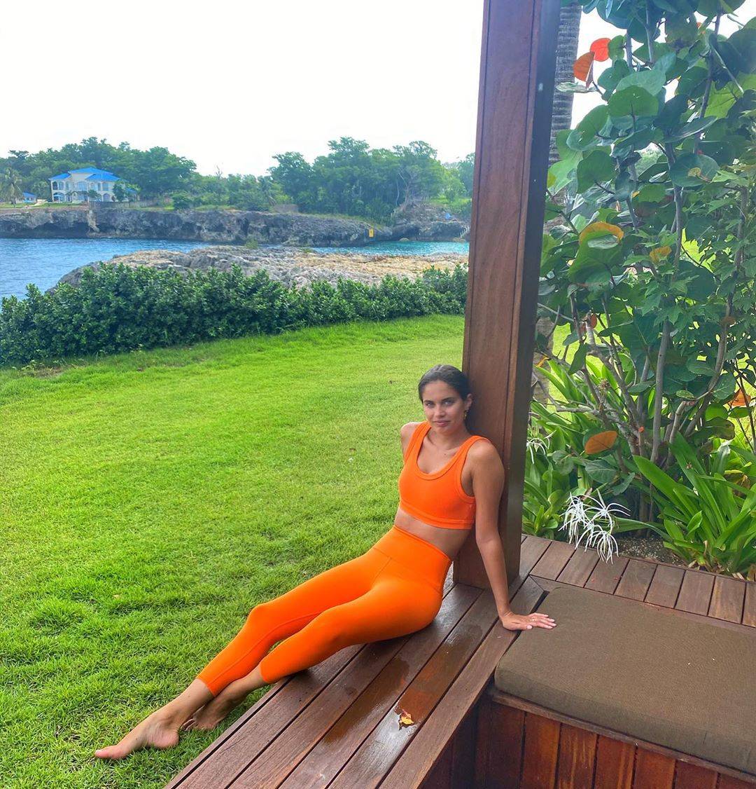 In orange | Scrolller