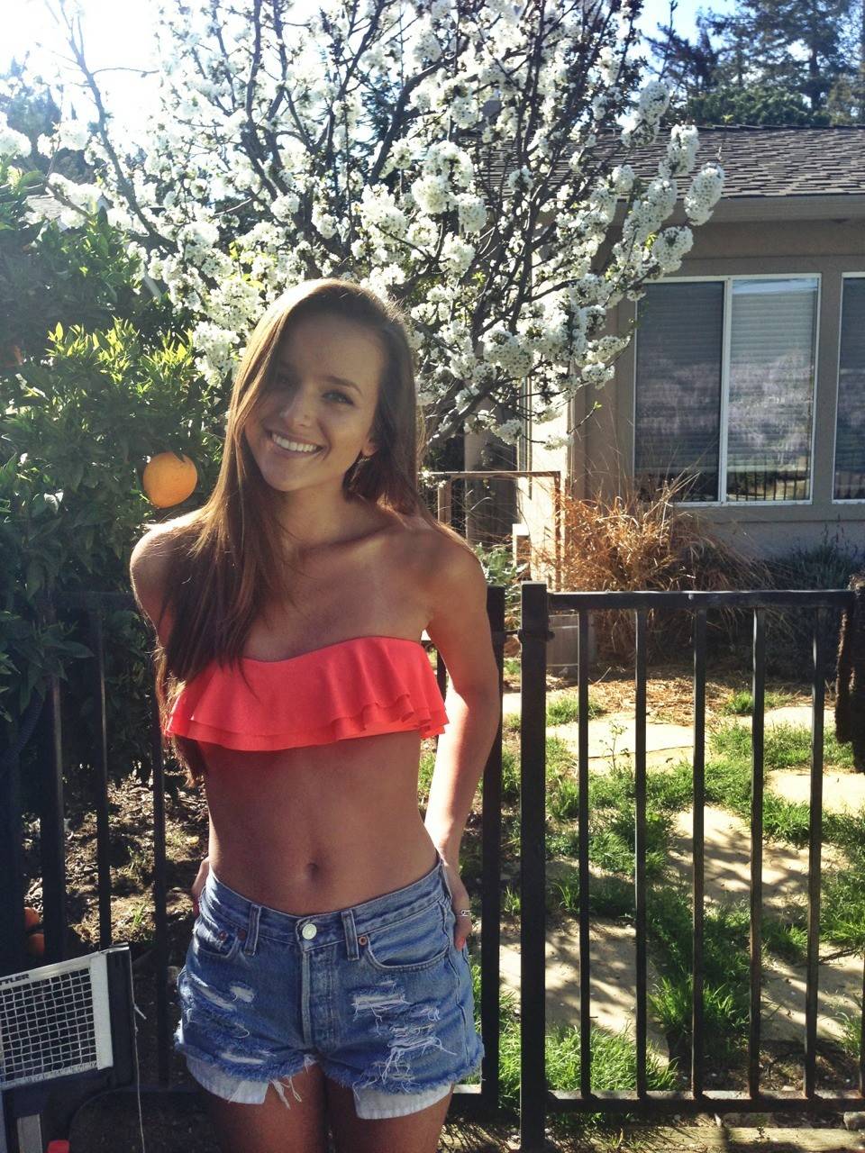 In the backyard | Scrolller