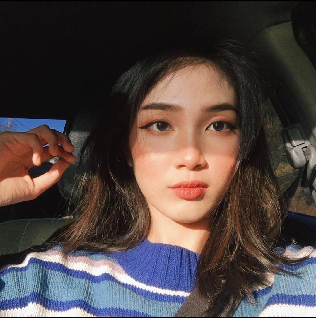 In the car | Scrolller