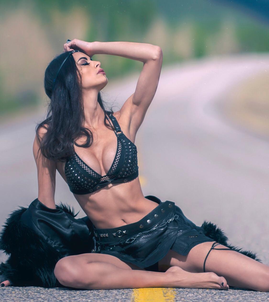 In the road | Scrolller