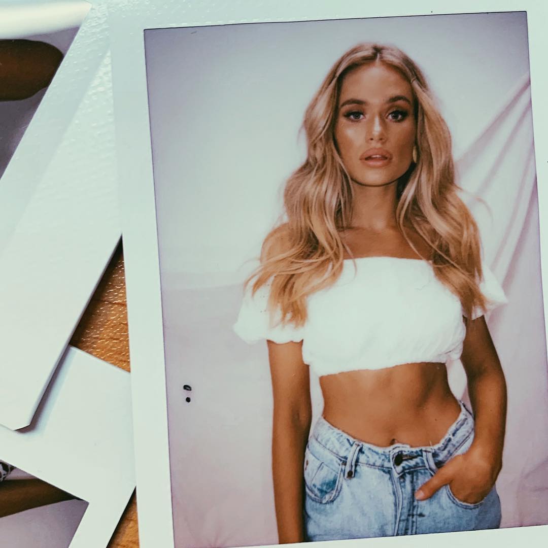 Discover more like Jeanshorts: Indi Thew and Related Content | Scrolller