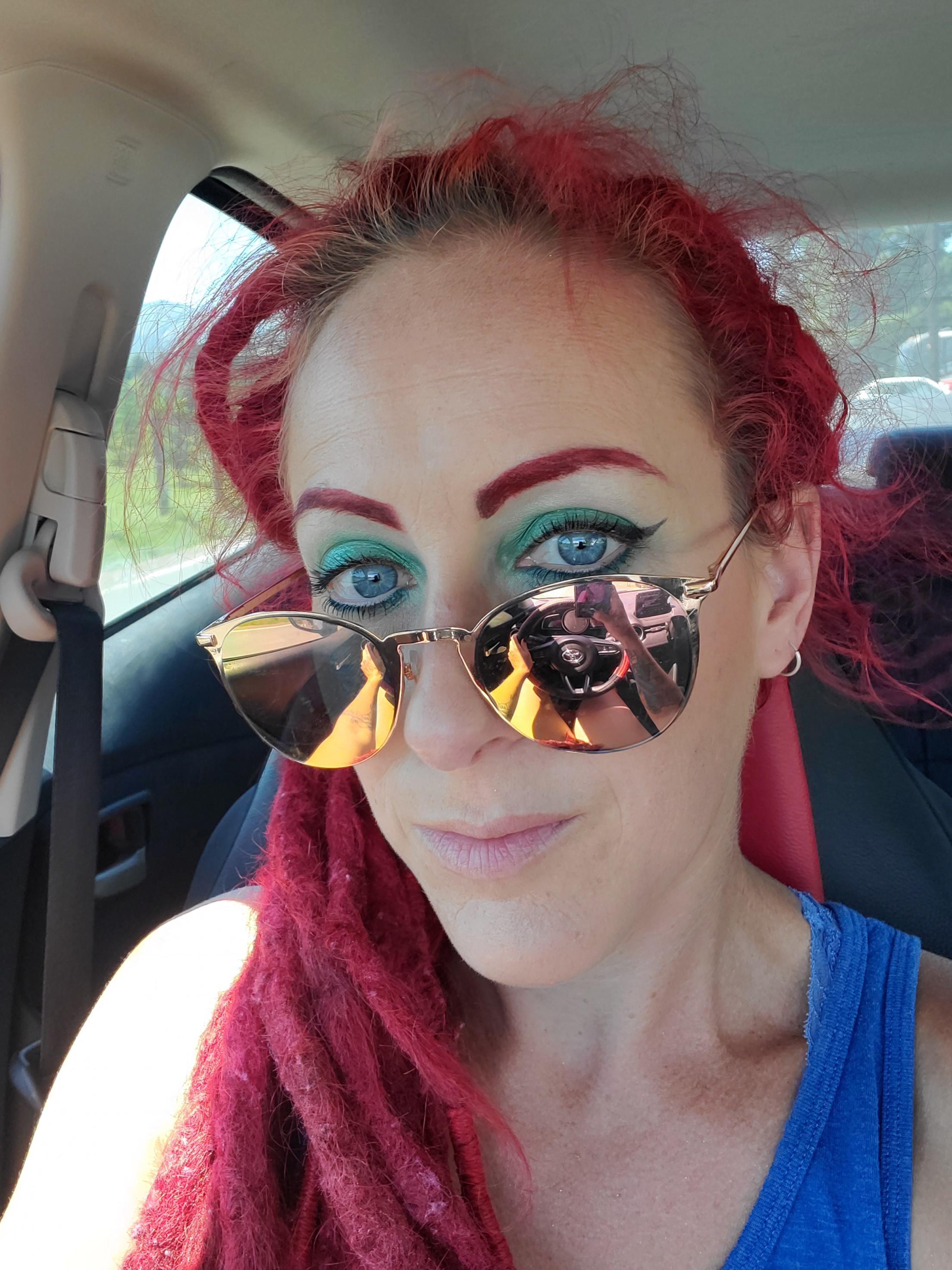 Insert witty caption here. | Scrolller