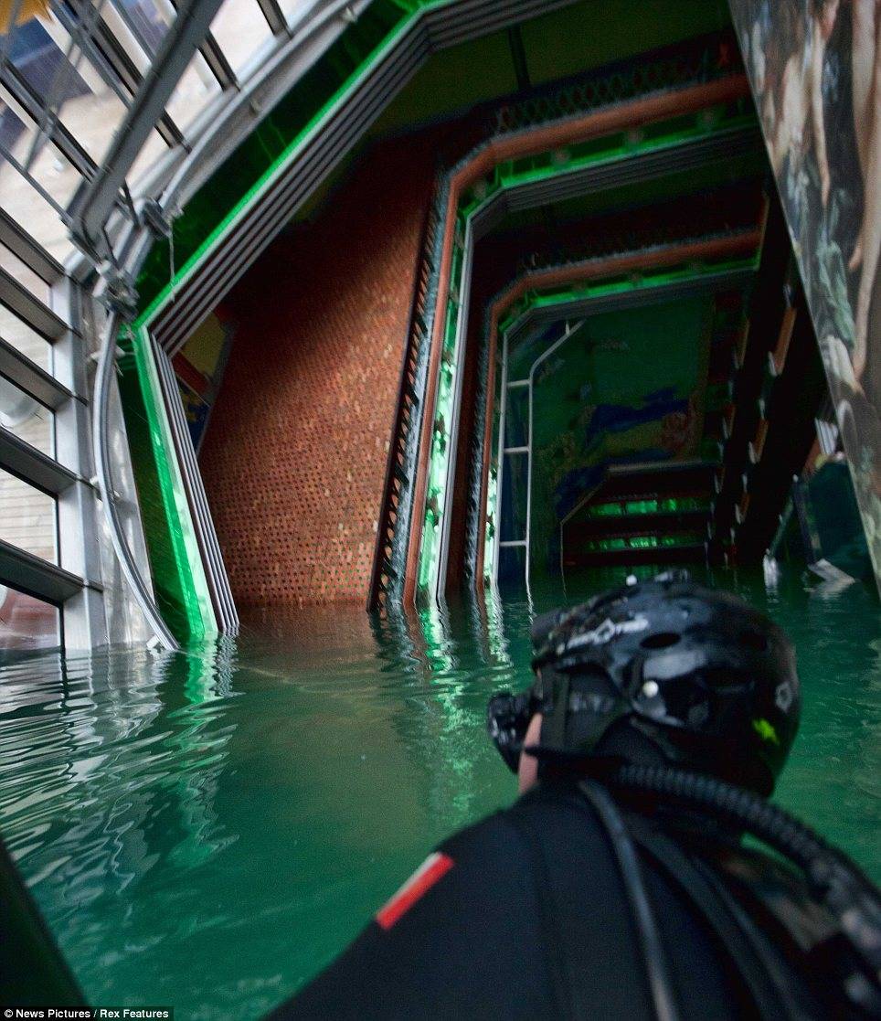 Discover more like DestructionPorn: Inside Flooded Costa Concordia [964x1117] and Related ...