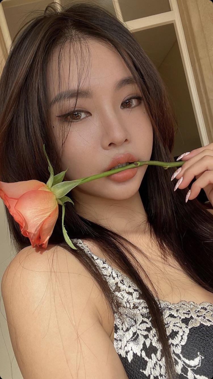 Instagram Story 🥀 | Scrolller