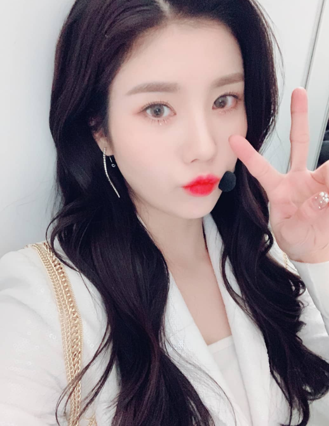 Instagram Update: Kissy Face Eunbi! | Scrolller