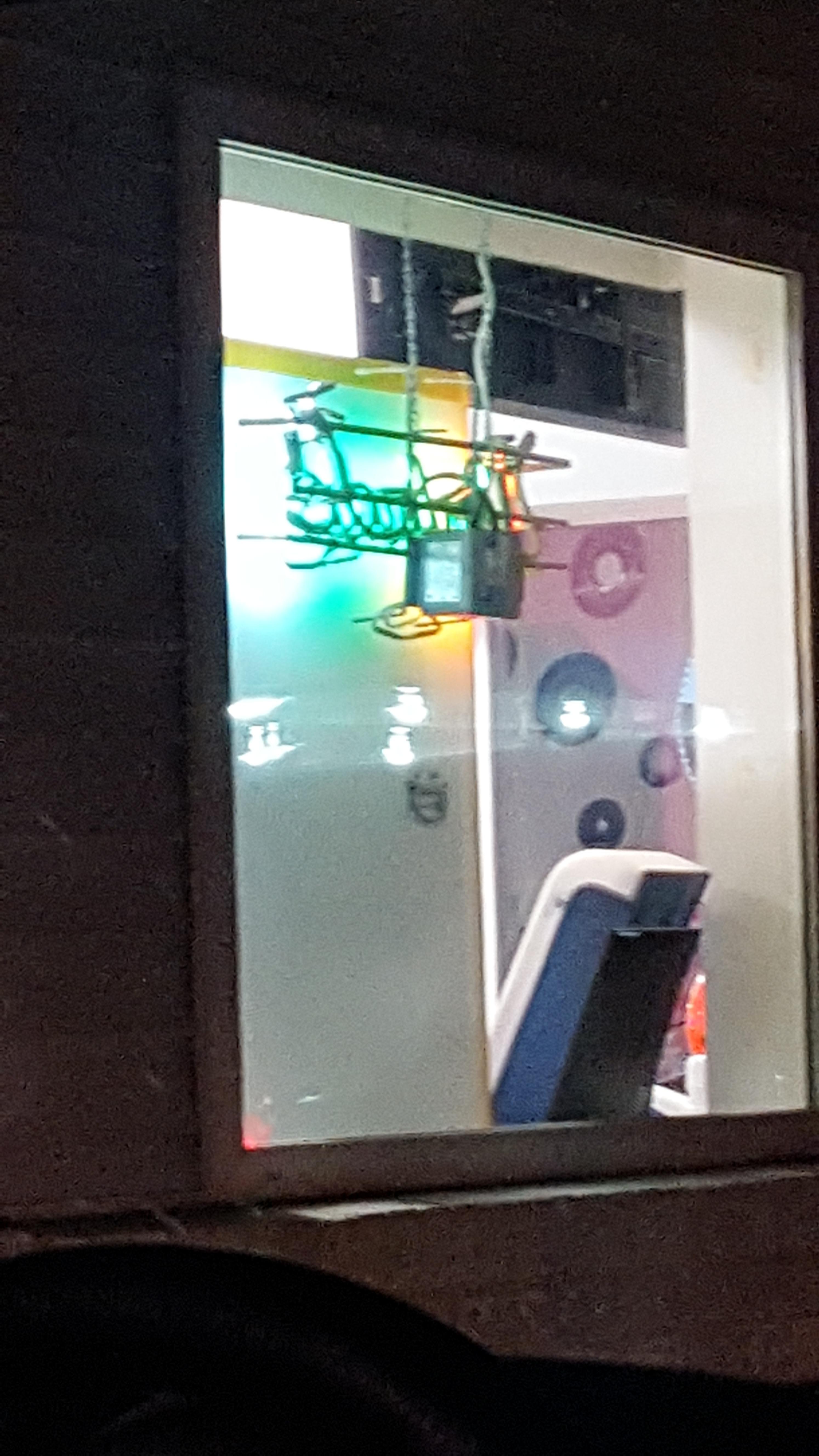 Interesting sign placement | Scrolller