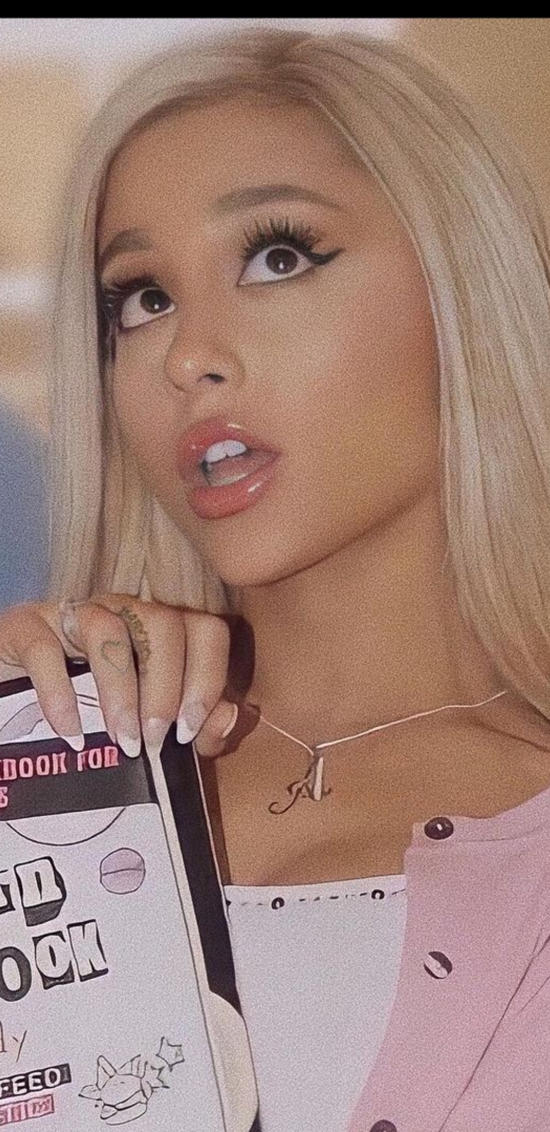 Is Ariana the ultimate size queen? | Scrolller