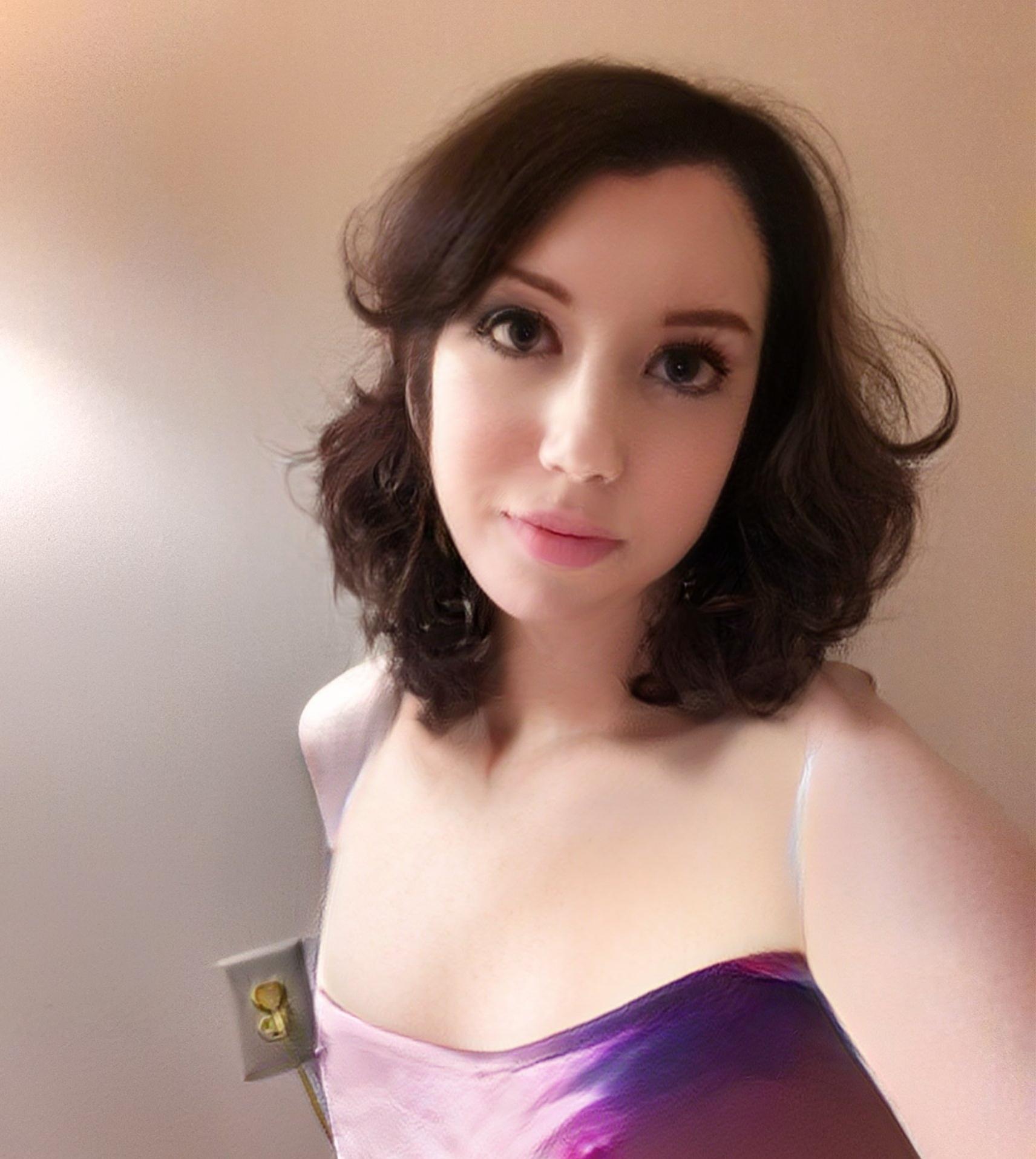 Is my dress too tight? | Scrolller