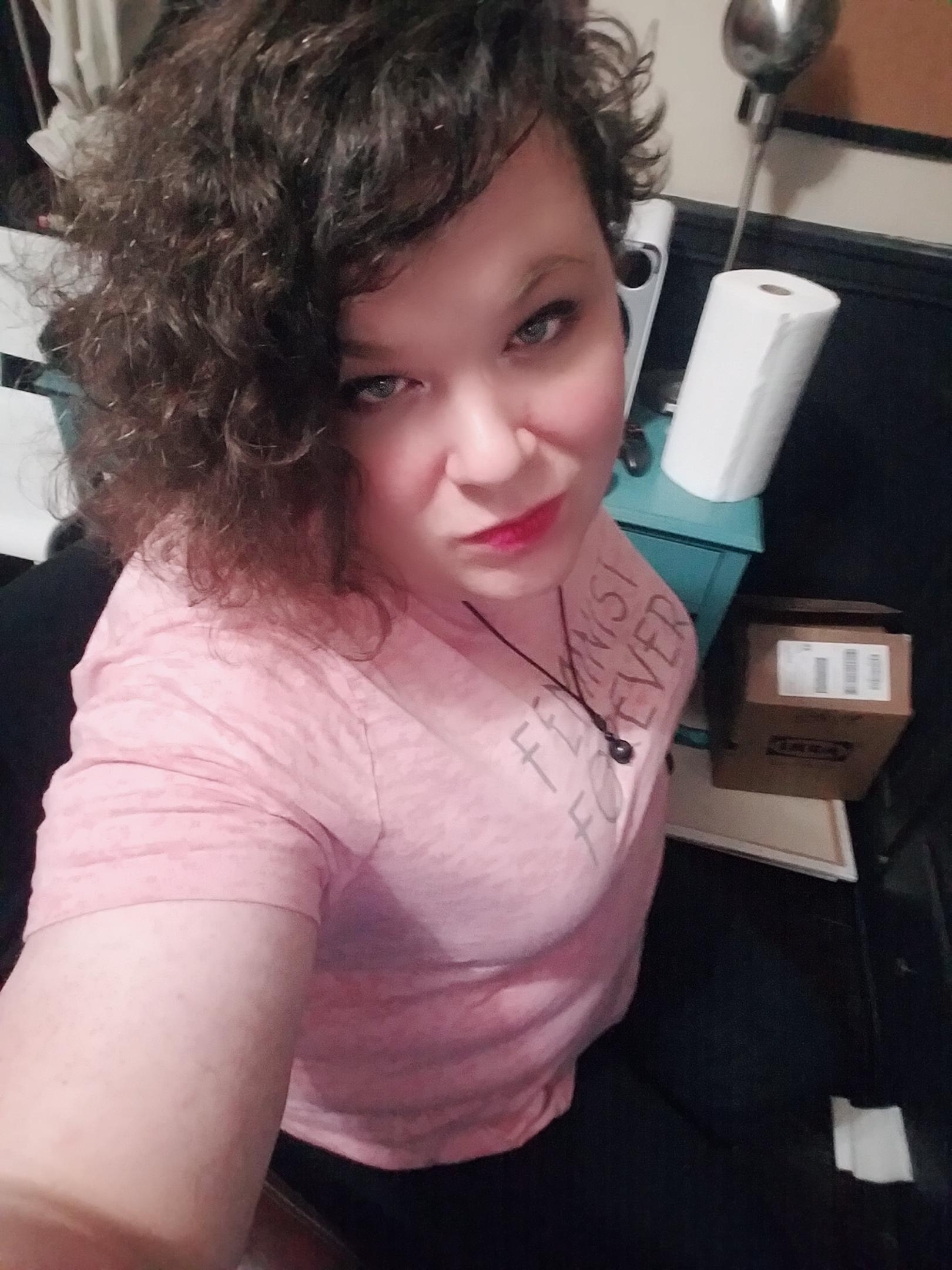 Is red a good shade for me? | Scrolller