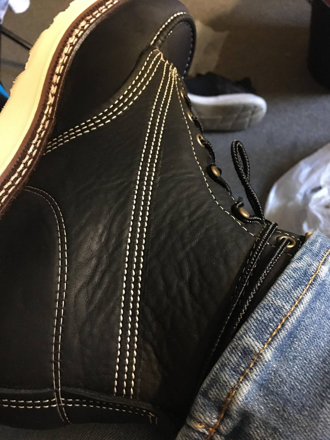 Is this normal in a new boot? | Scrolller