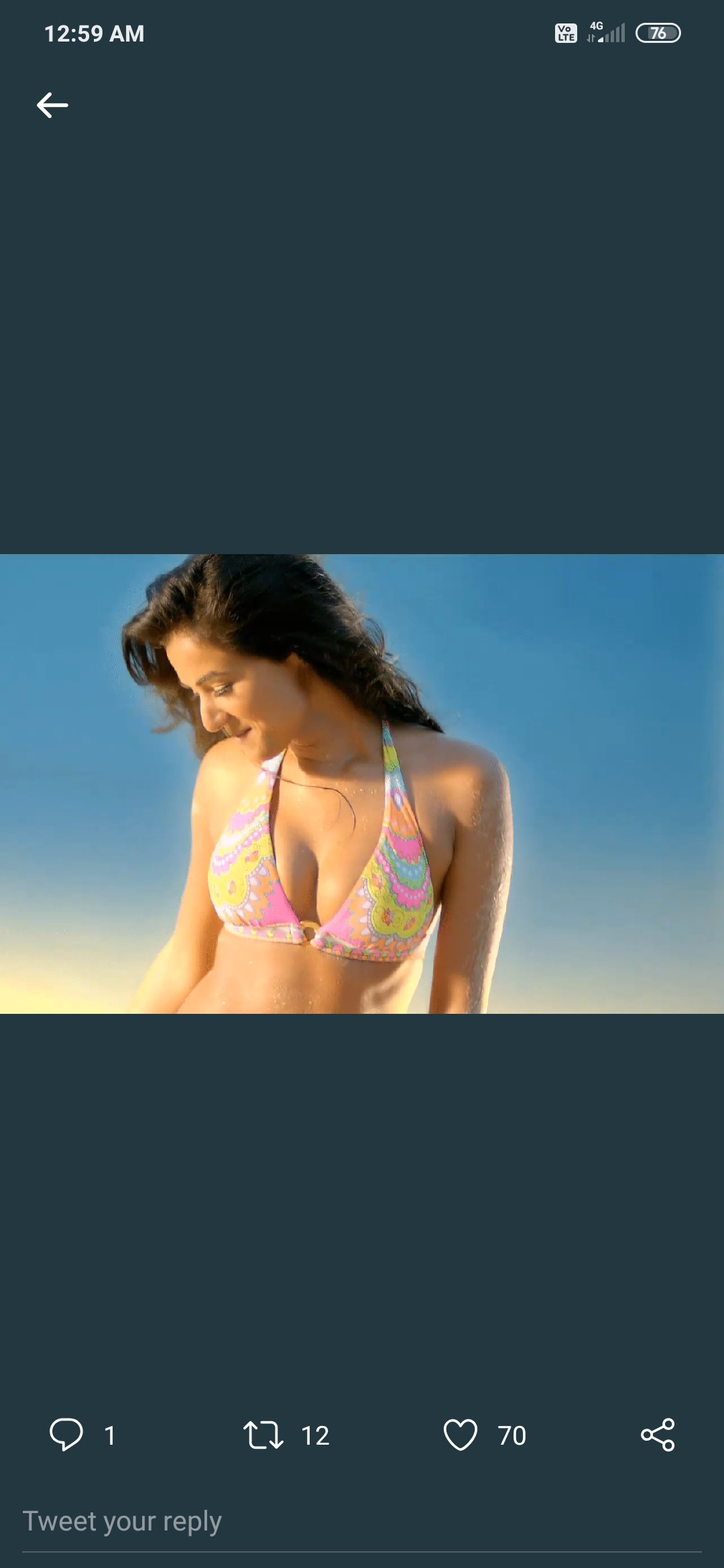 Iski bra bahut tight hai,doodh kahin fat na Jaye. | Scrolller