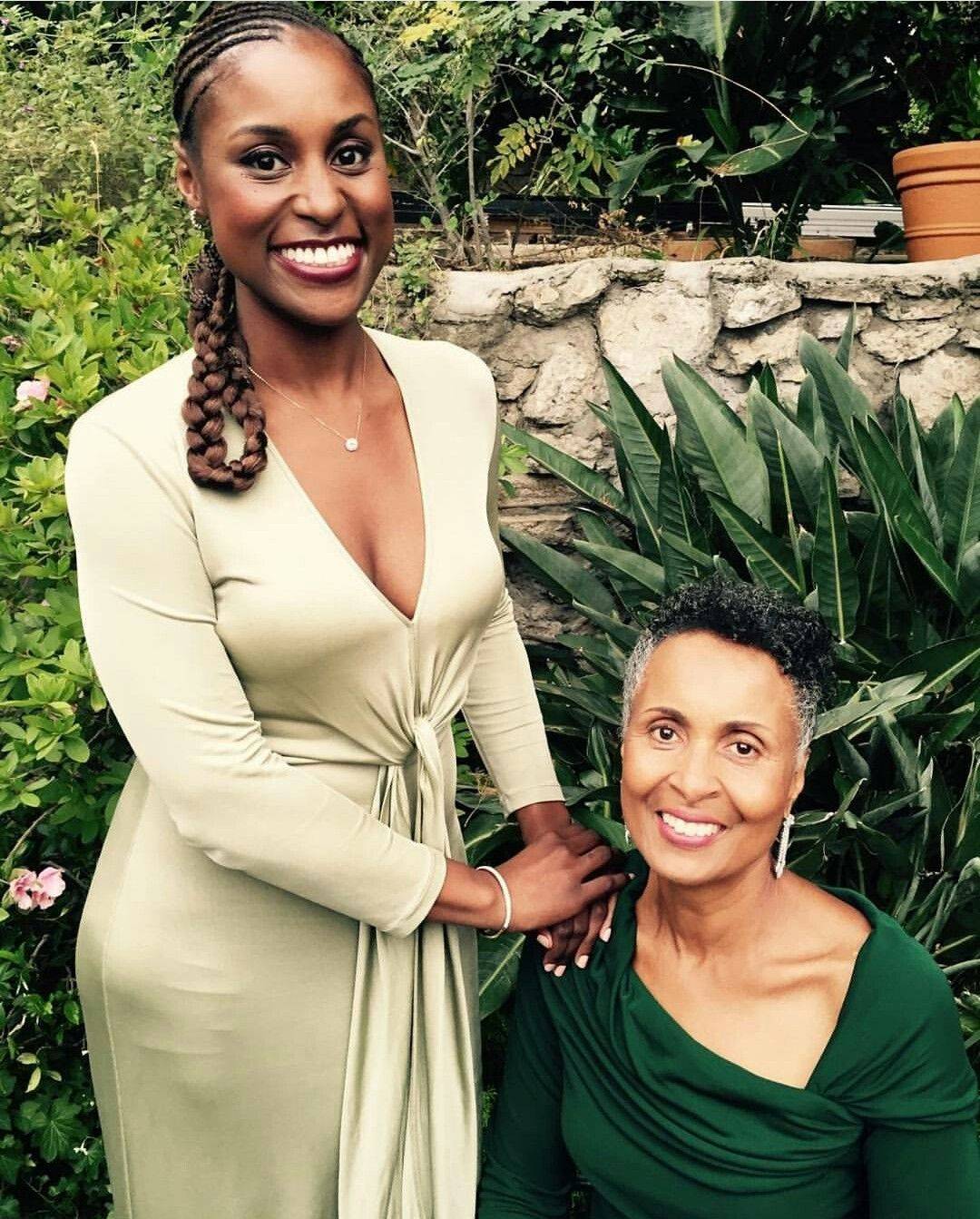 Issa Rae and her Mother | Scrolller