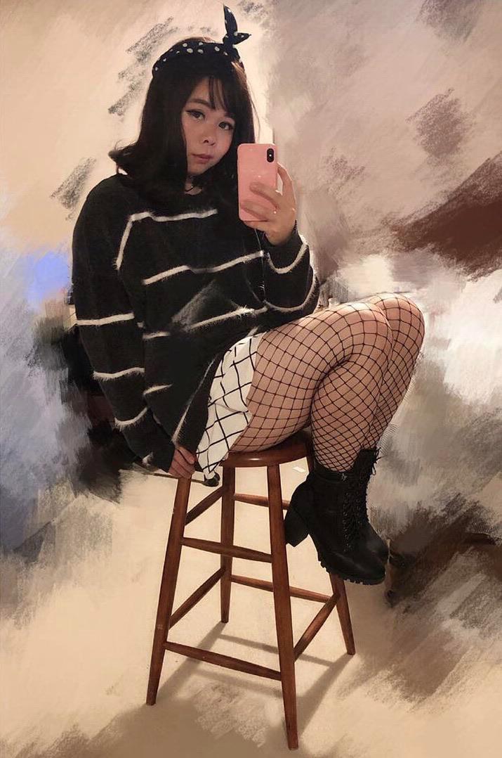 It actually took me so long to balance like this on this tiny stool but ...