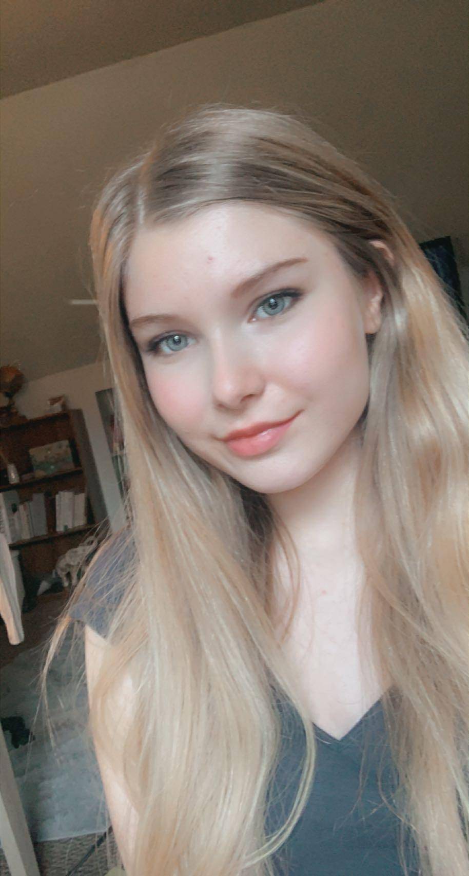 It’s finally snowing! (Over 18) | Scrolller