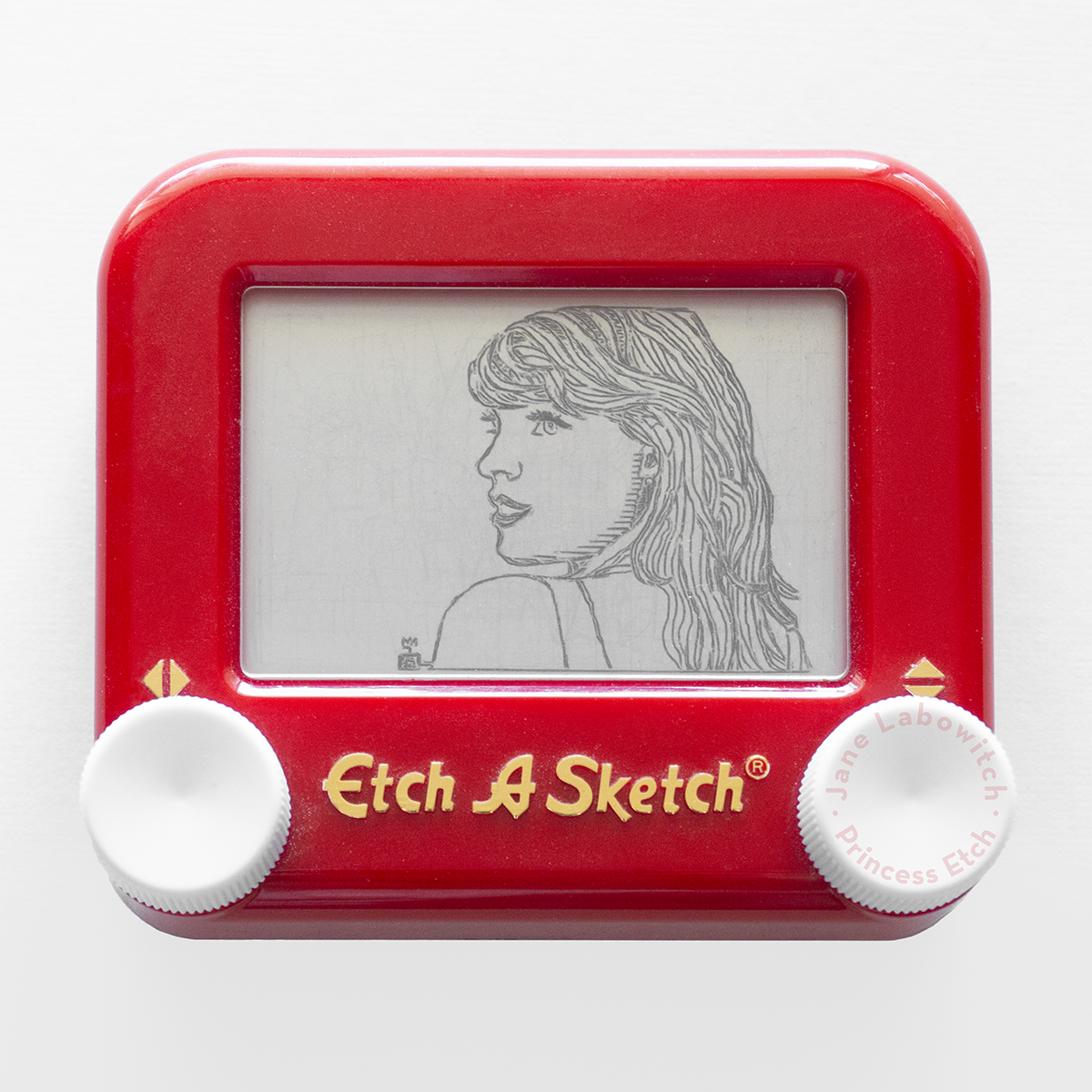 It took me 6 tries to render this Etch A Sketch portrait of Taylor Swift | Scrolller
