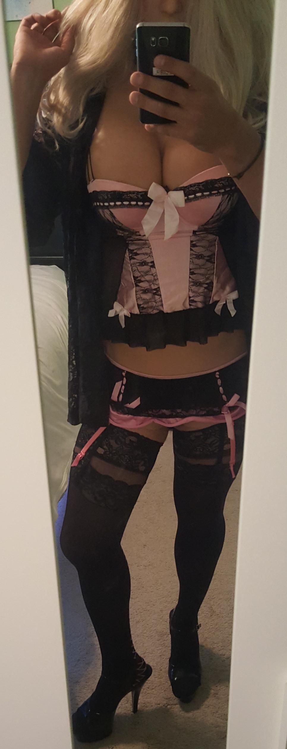 It wouldn't let you see the full outfit...so here are the individual pics!! Jessica | Scrolller