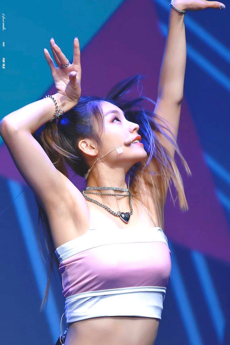 Itzy - Yeji | Scrolller