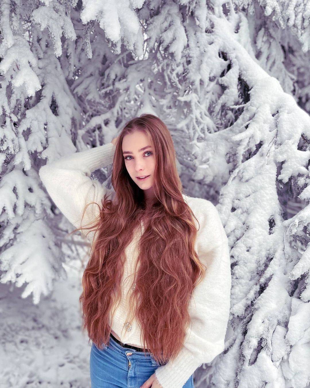 Ig @j_wie_julia_ | Scrolller