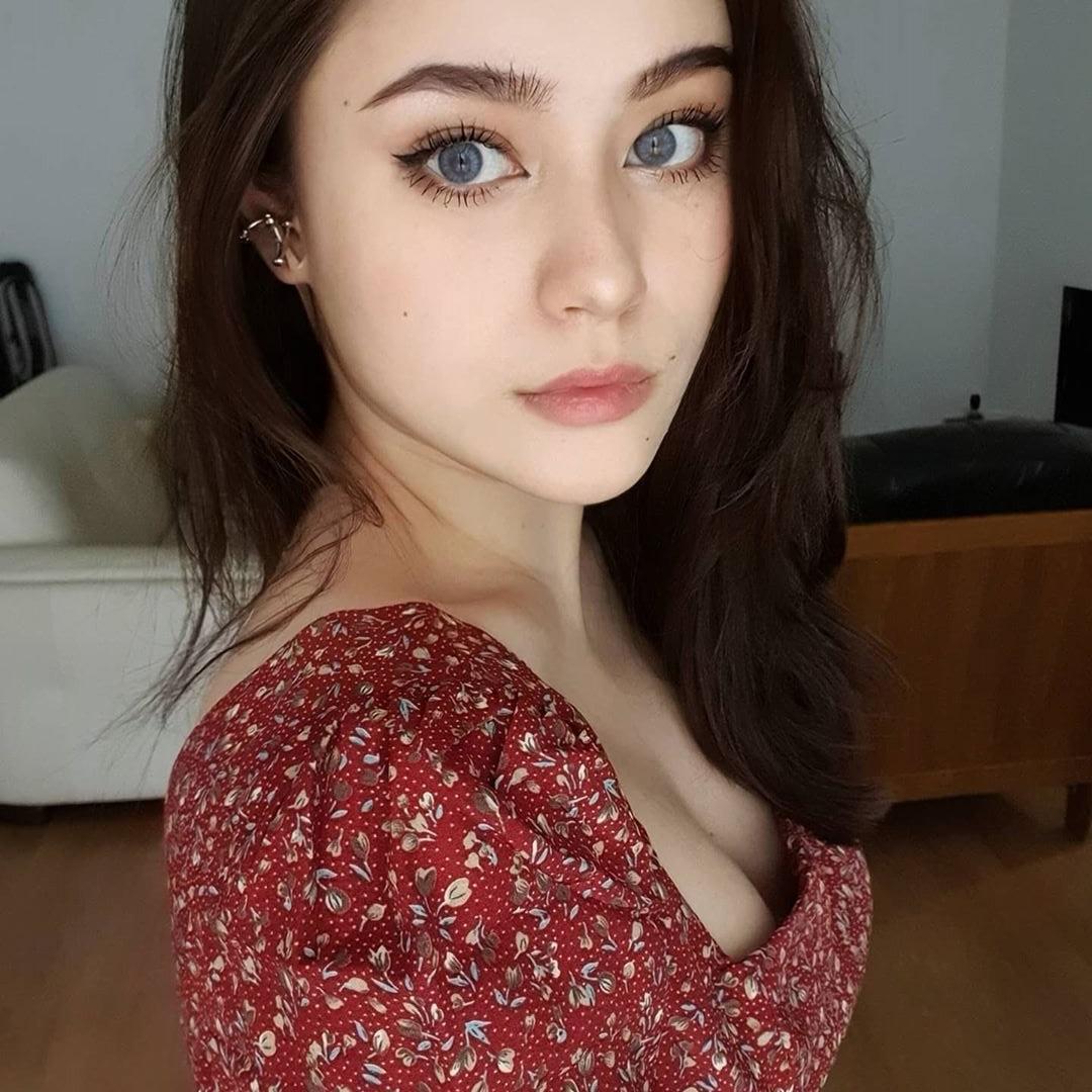 Jade-Anh Ngo [irtr] | Scrolller