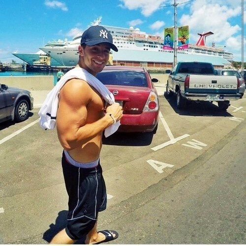Jake Miller | Scrolller