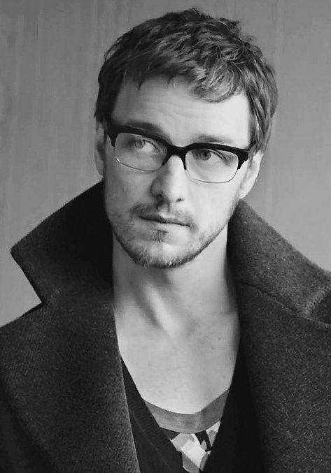 James McAvoy in glasses | Scrolller