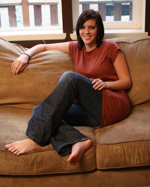 Jamie Barefoot on the Sofa | Scrolller