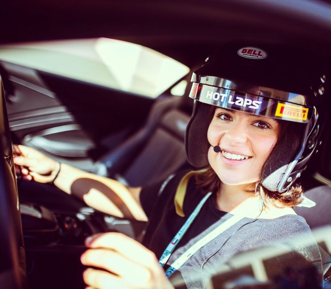 Jamie Chadwick - British Racing Driver | Scrolller