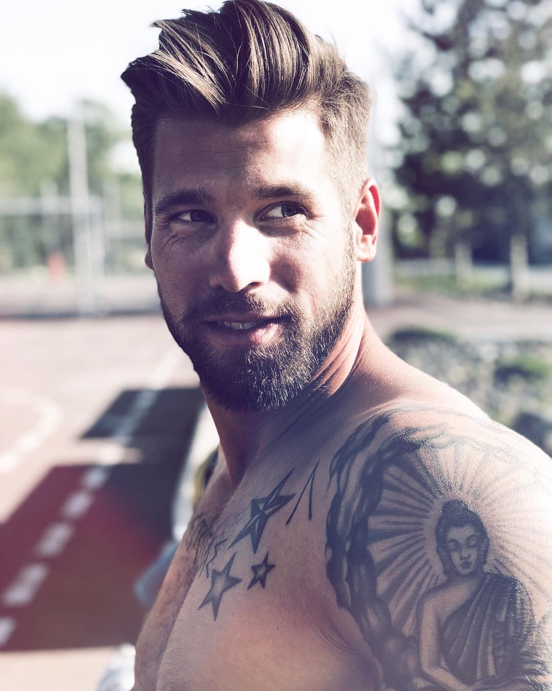 Jan Moeller | Scrolller