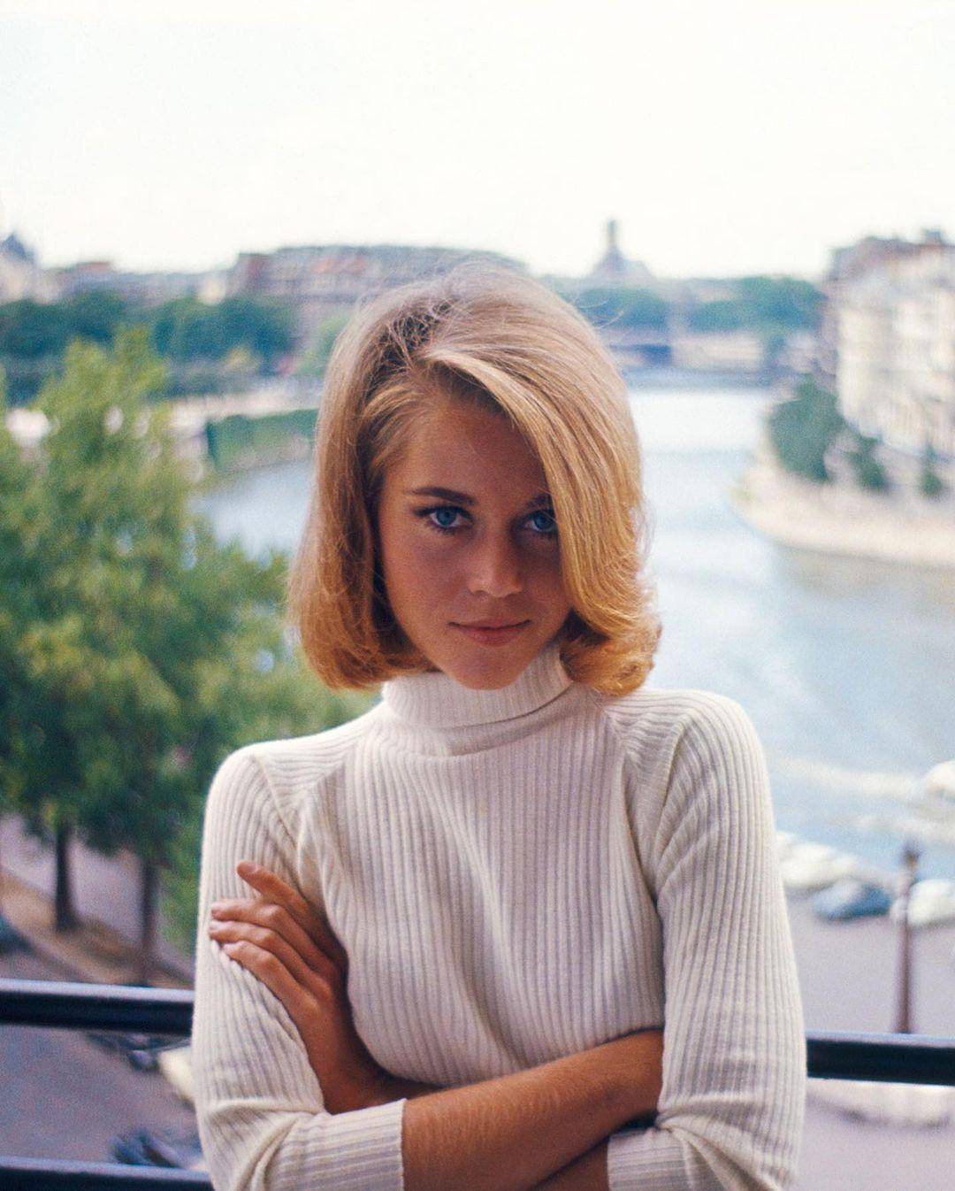 Jane Fonda | Scrolller