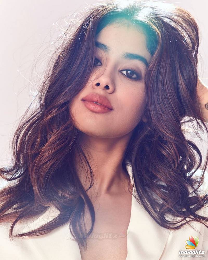 Janhvi kapoor bj lips | Scrolller