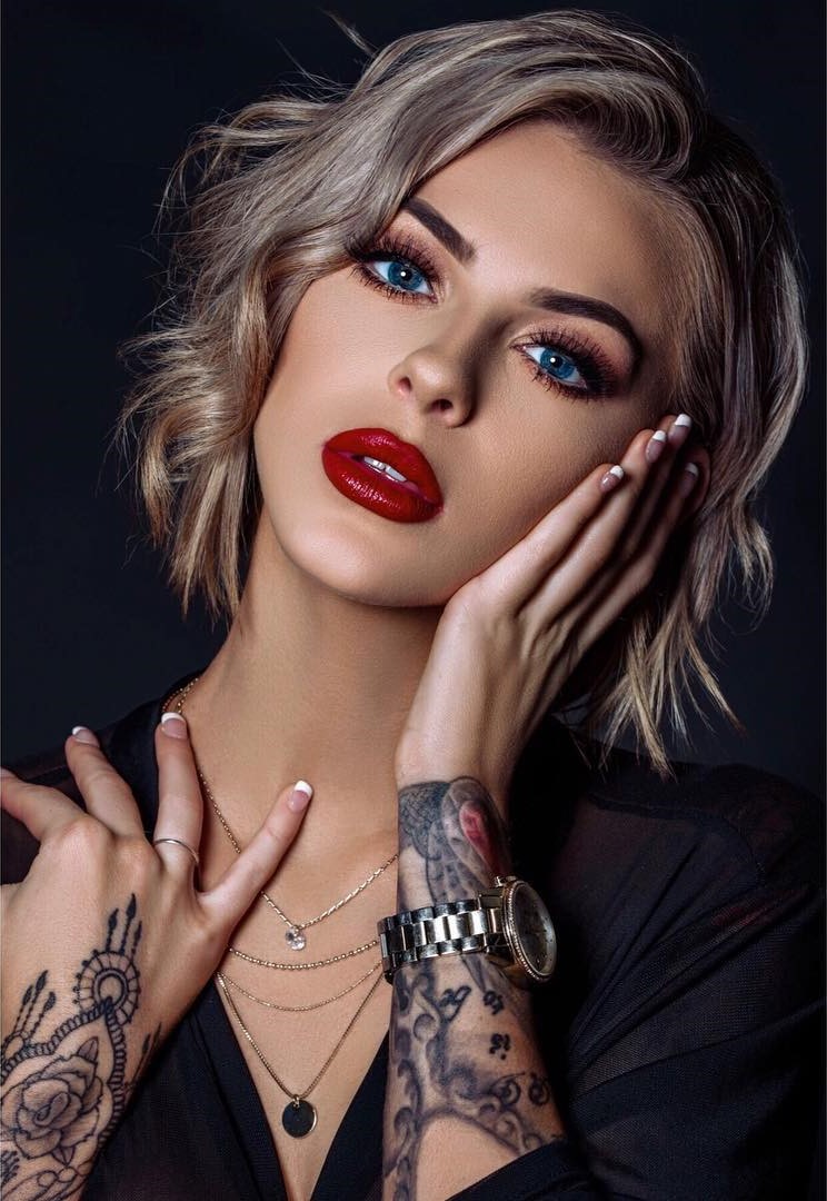 Jayce Ivanah | Scrolller