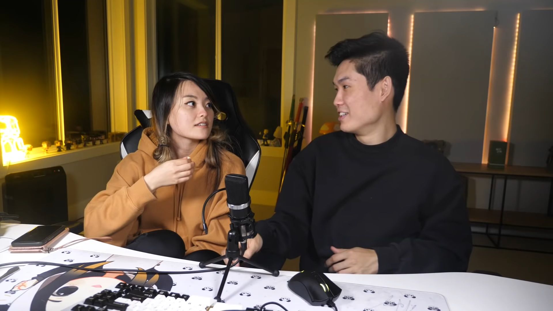 jeannie shock face | Scrolller