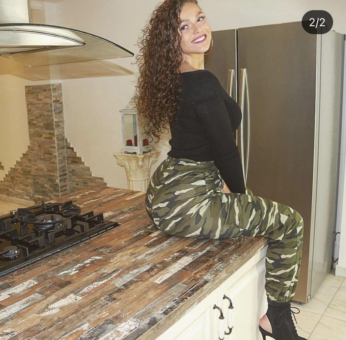 Jeje Lopes | Scrolller