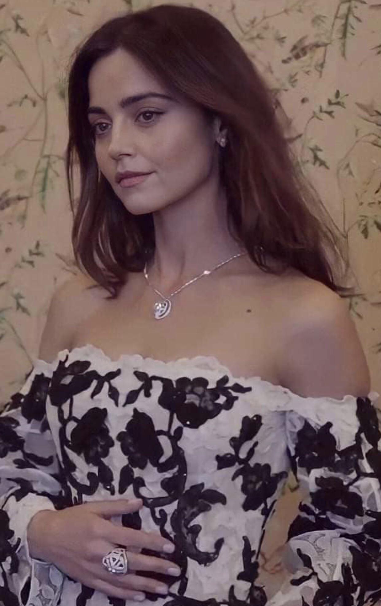 Jenna Coleman always looks so good | Scrolller