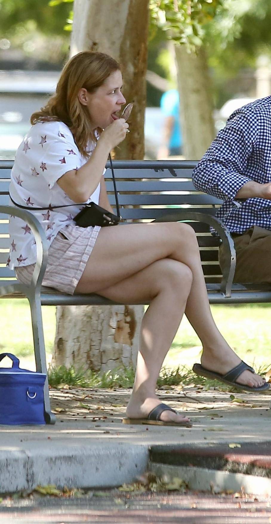 Jenna Fischer Scrolller