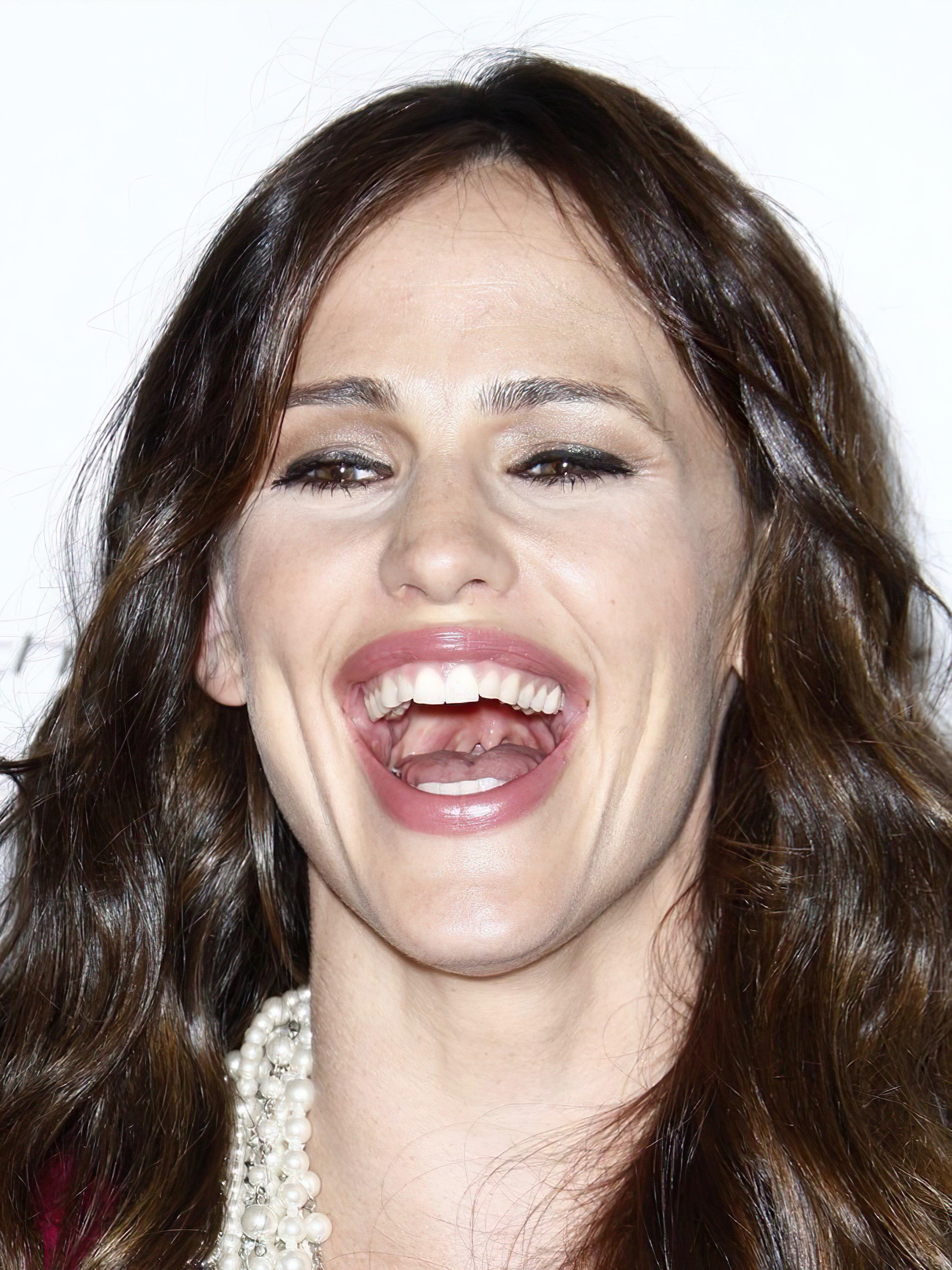 Jennifer Garner | Scrolller