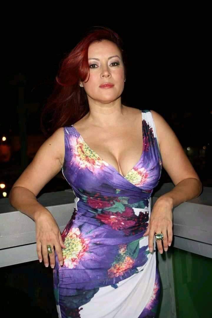 Jennifer Tilly | Scrolller