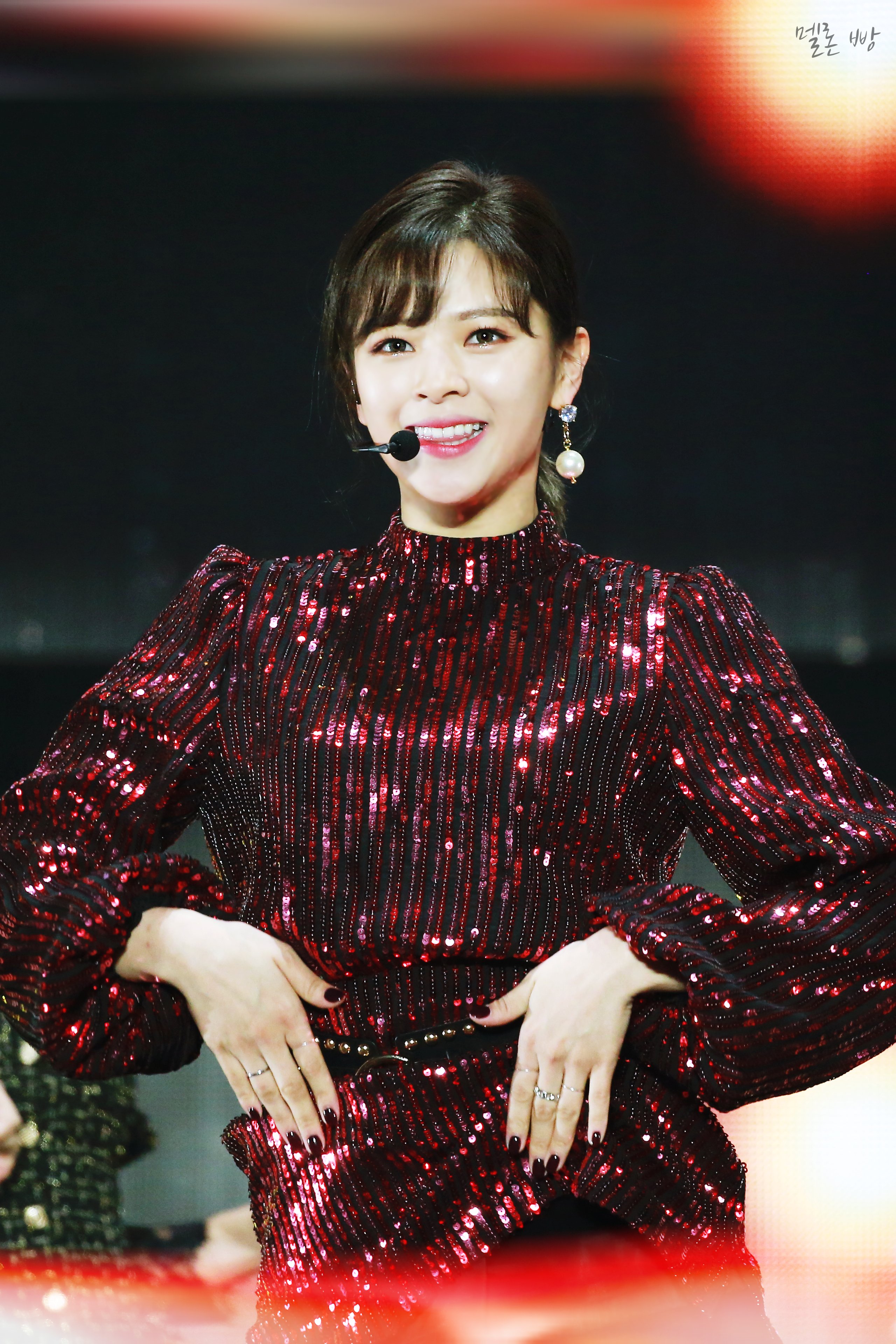 Jeongyeon in sparkling red | Scrolller