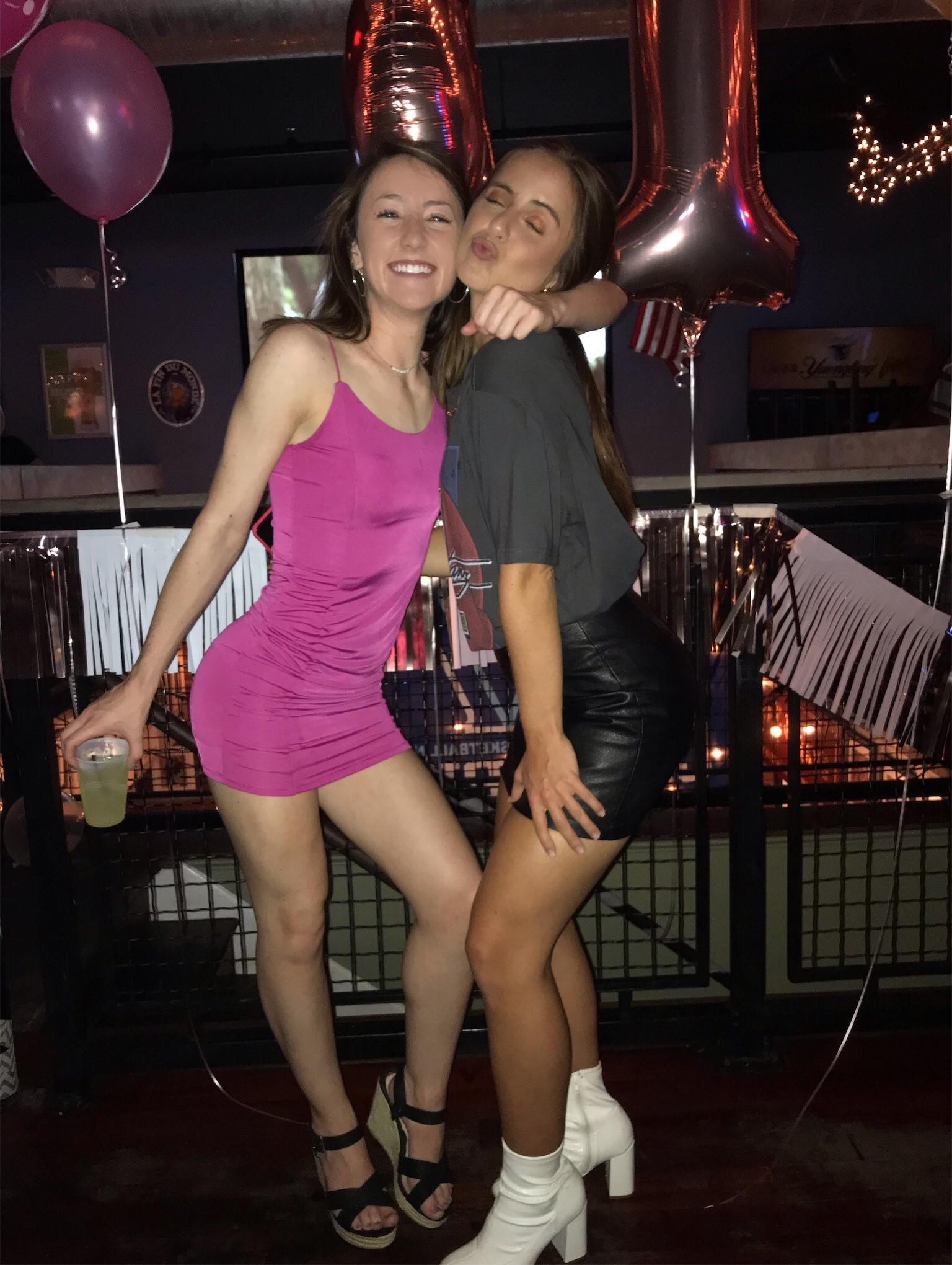 Jess in her tight pink dress | Scrolller