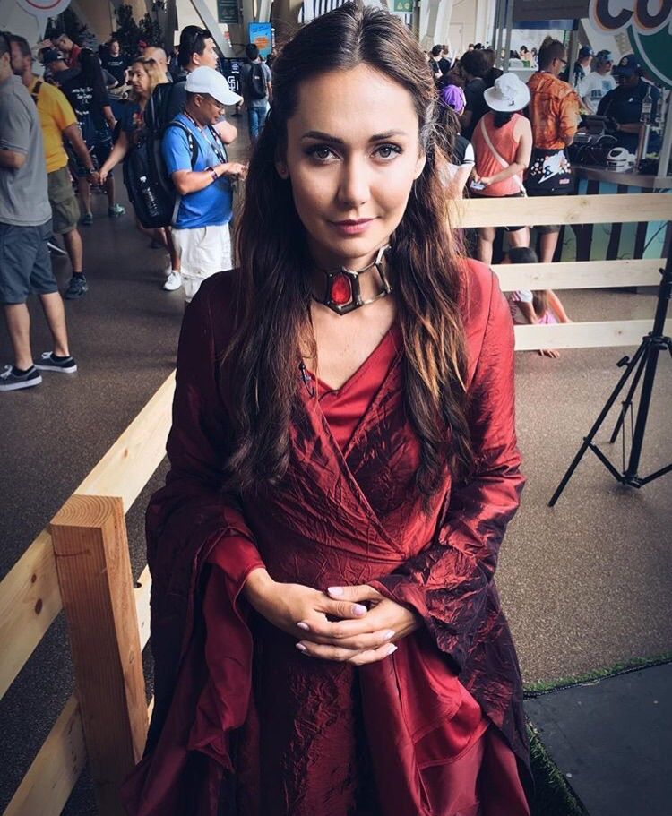 Jessica Chobot, aka Red Woman, at SDCC 2016! | Scrolller