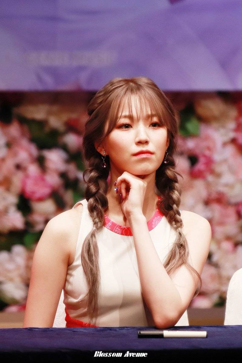 Jiheon thinking | Scrolller