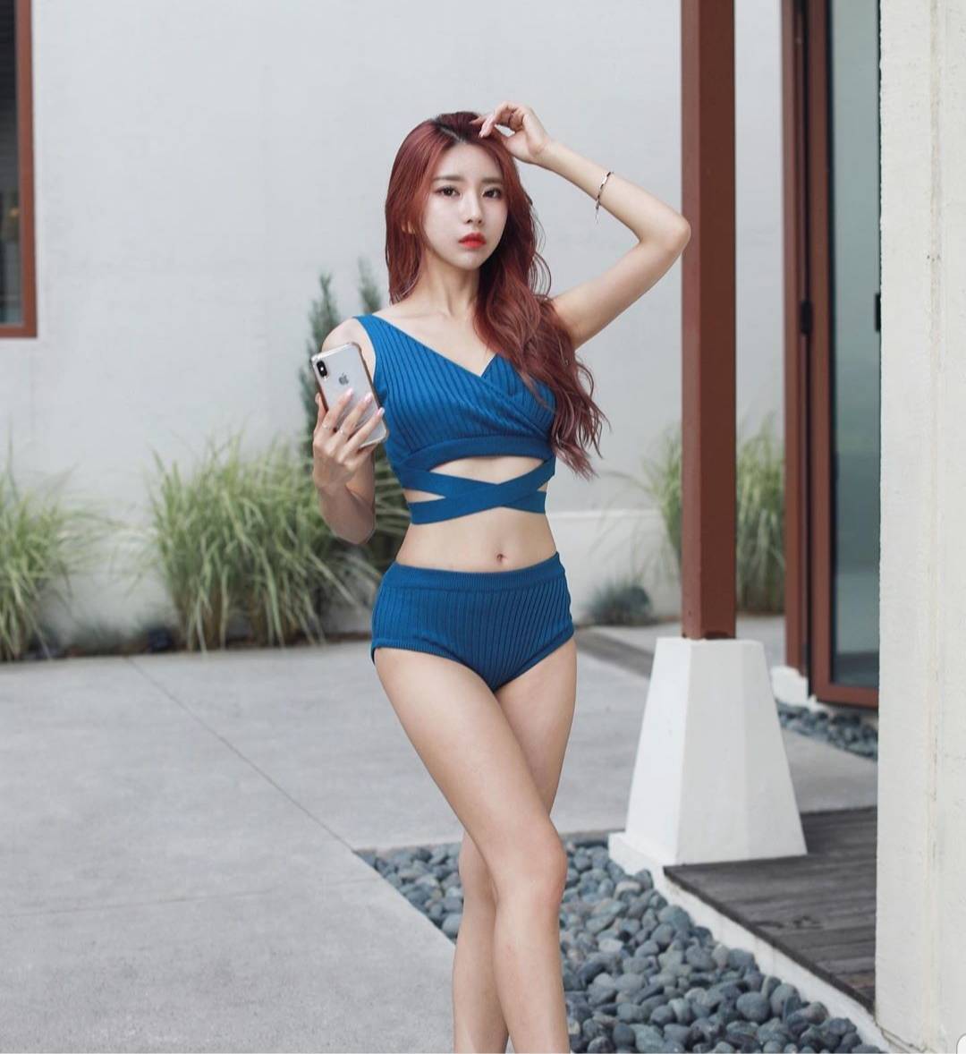 Jisoo_bae | Scrolller